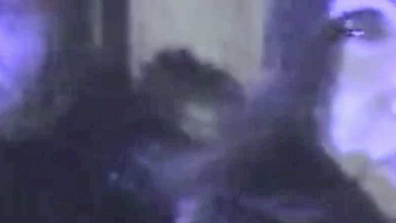 GHOST CAUGHT ON CAMERA DURING FACEBOOK LIVE STREAM... - YouTube