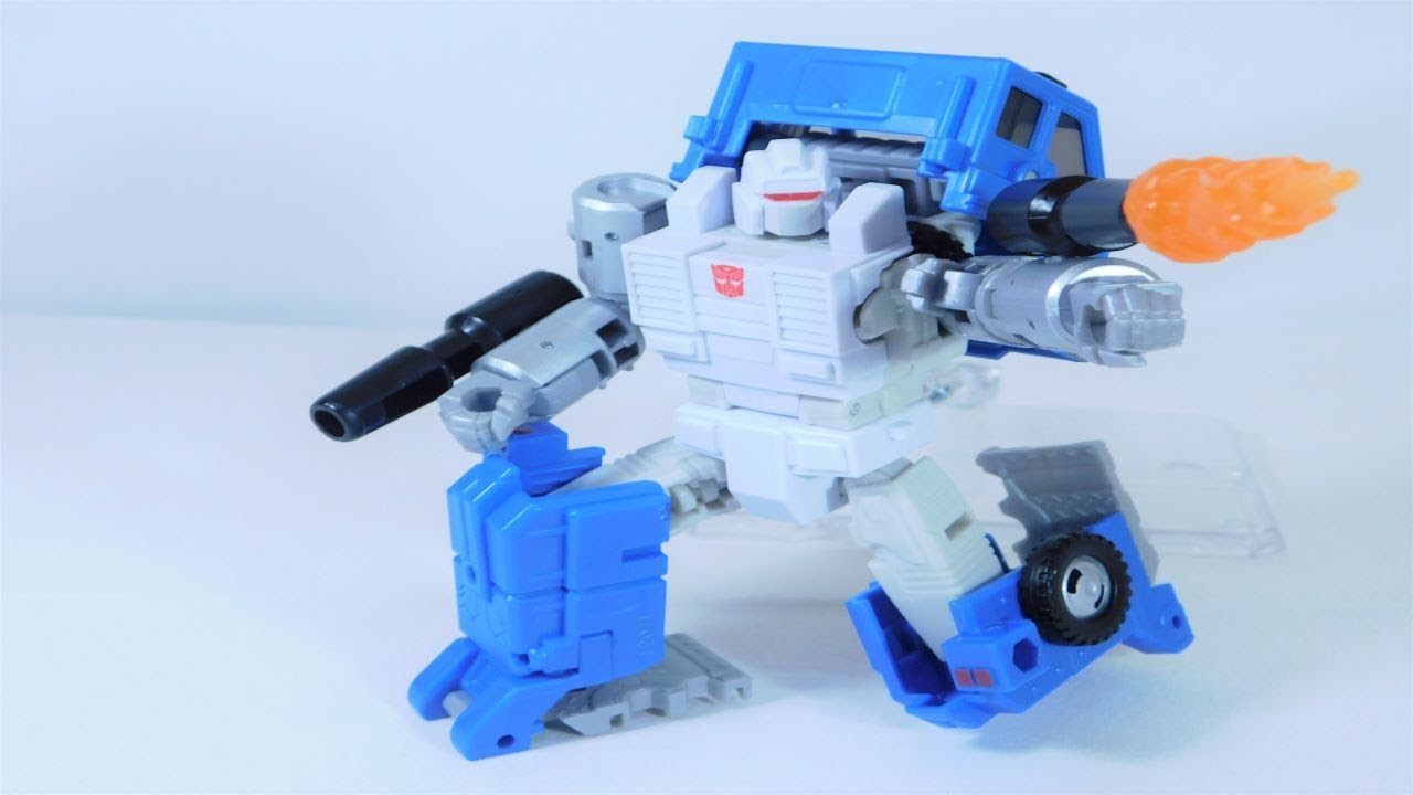 Transformers Kingdom Puffer Stop Motion - YouTube