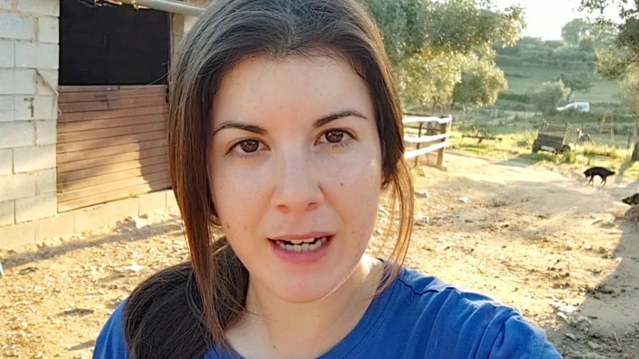 Se me escapan los cachorrinos, Picolina la más rebelde - YouTube