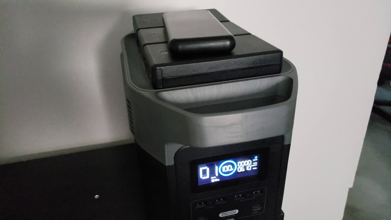 Ecoflow Delta 1000 Airflow from fans - YouTube