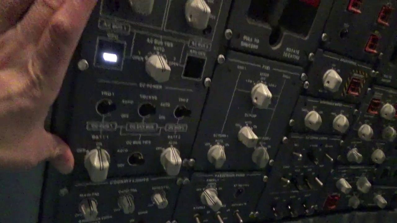 EMB175 Cockpit Tour Part 2: Overhead Panel - YouTube