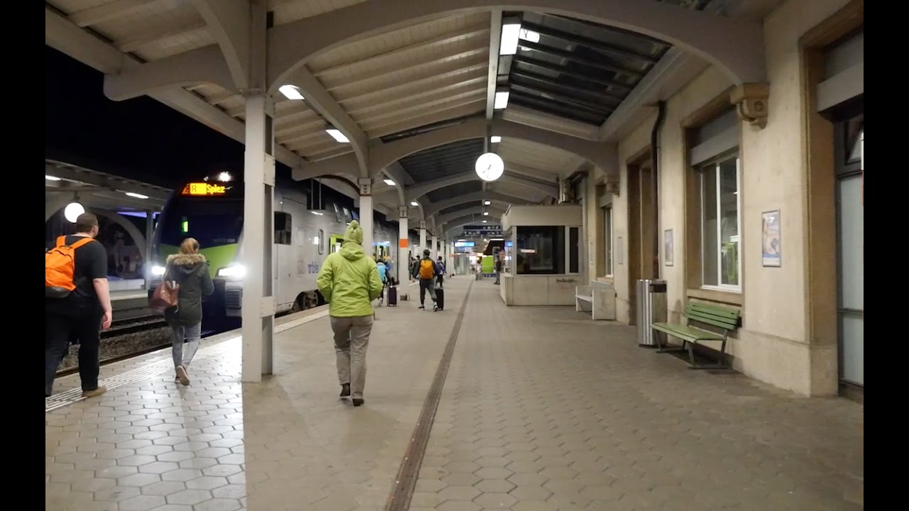 Walking. Bahnhof Interlaken West-Bahnhof Spiez, Switzerland 2016 [인터라켄 ...