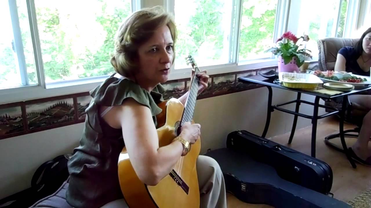 Maria Sings 001 - YouTube