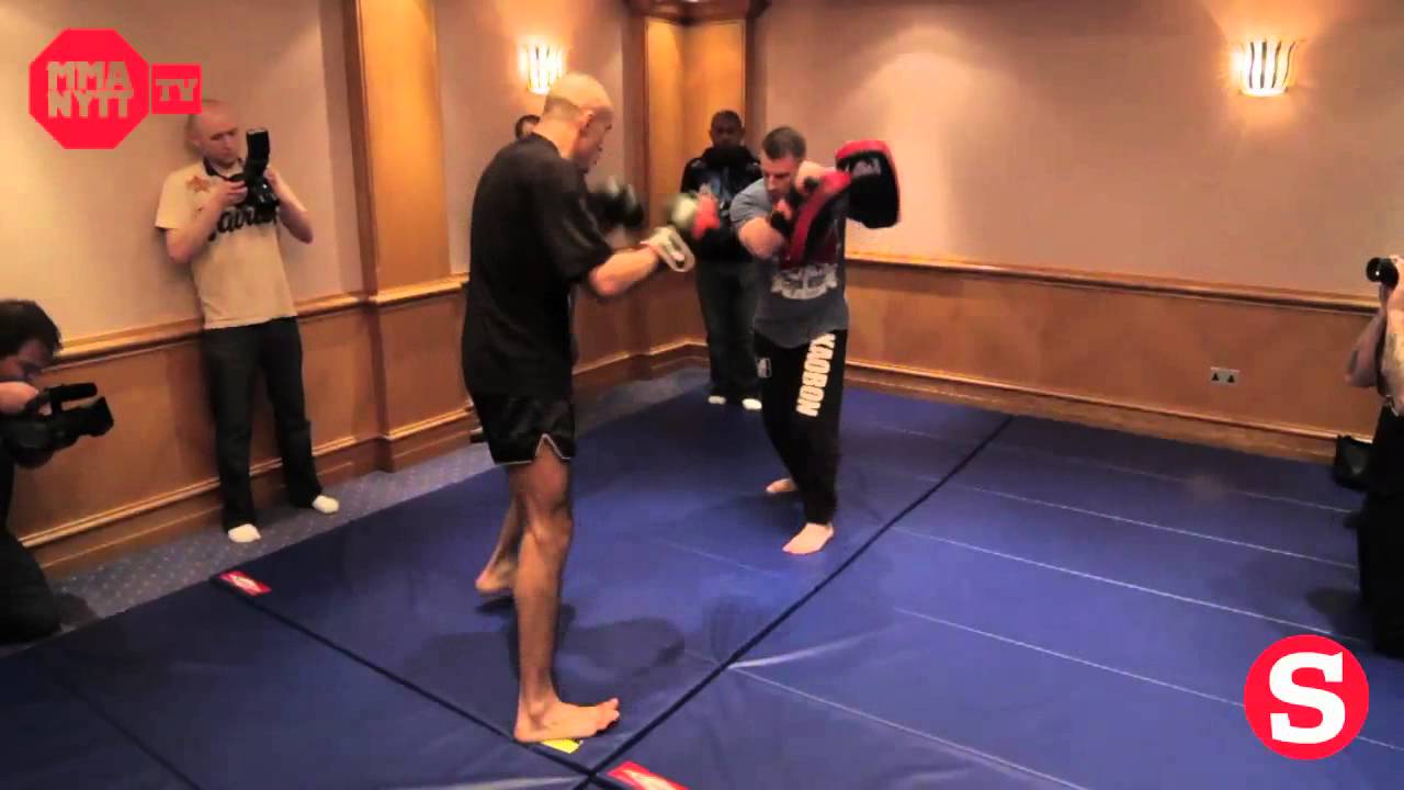 UFC 138 - Open Workout Terry Etim interview - YouTube