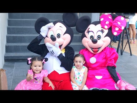 FIESTA DE MÍA #2 CON MINNIE Y MICKEY MOUSE - YouTube