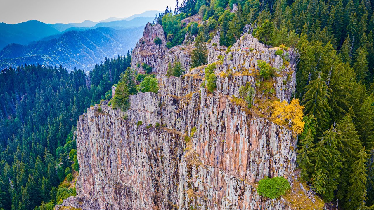 Червената скала край Смолян/The Red Rock near Smolyan - YouTube