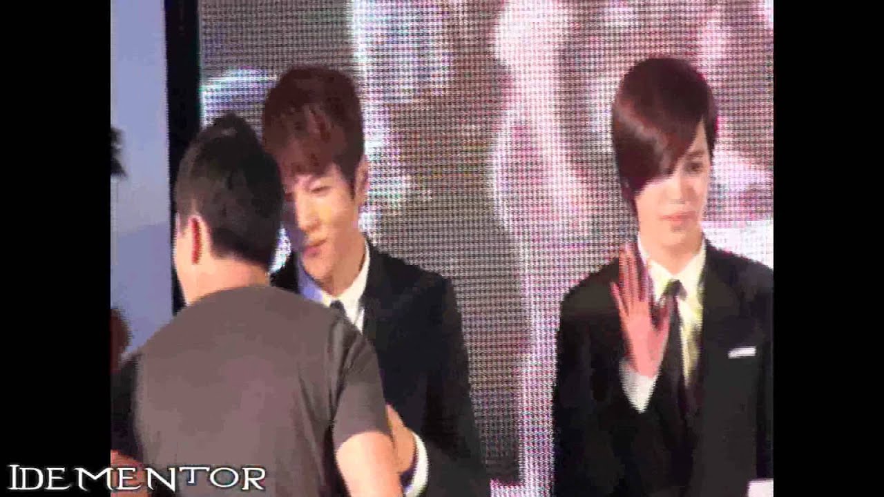 120727 Myungsoo with his camera Press con. - YouTube