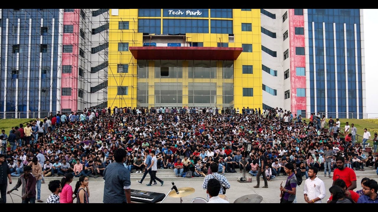 SRM UNIV MILAN 2K17 Aftermovie - YouTube