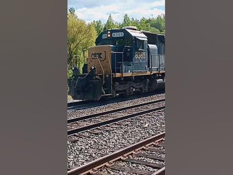 CSX SD40-2 Trio - YouTube