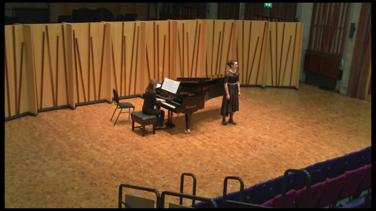 Anna Stephens sings O Yellow, Yellow Sweet - Alan Tregaskis - YouTube