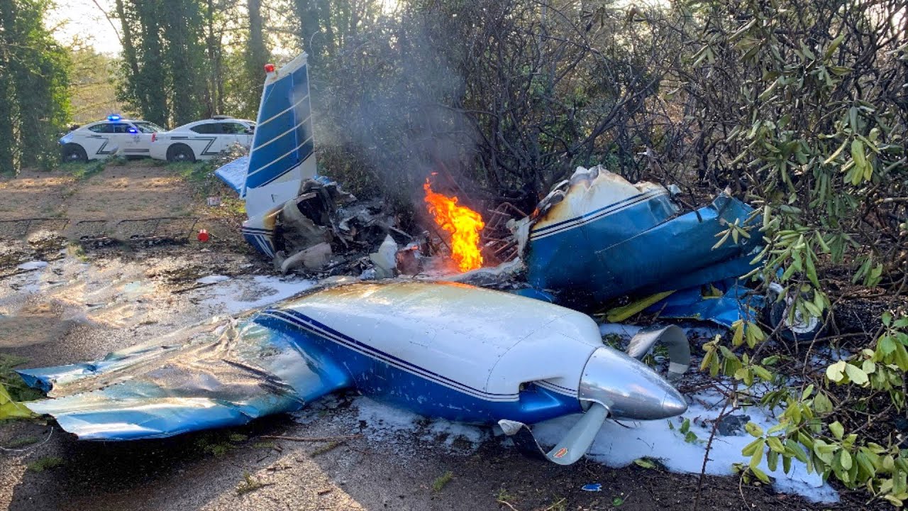 Pilot Survives Fiery Crash of Piper Twin Comanche - YouTube