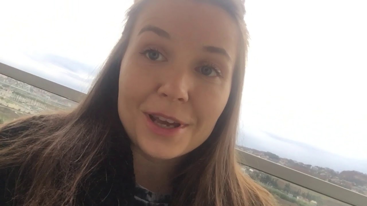 Russian girl speaks English - YouTube