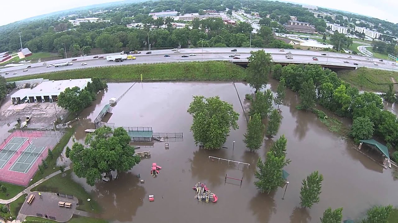 Drone Video Flood 2015 Colby Park, Windsor Heights - YouTube