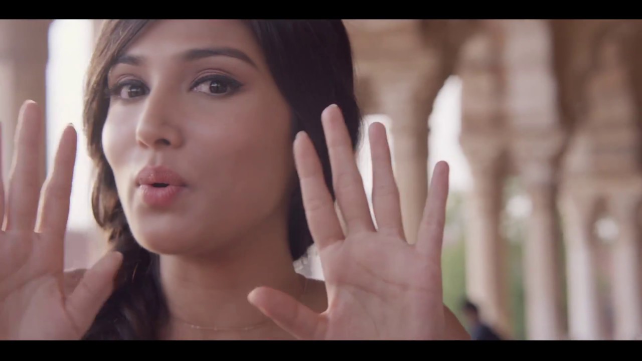 Santoor Gold Hindi TVC - YouTube