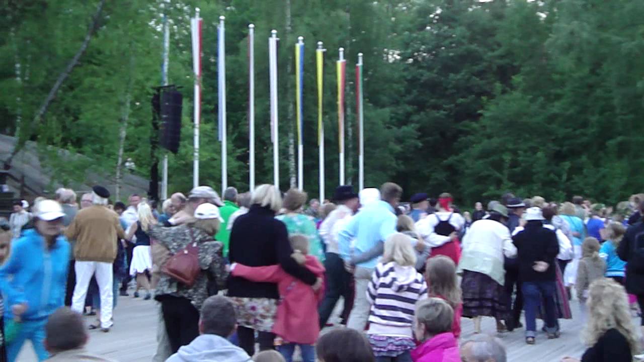 Finnish folk music and dancing (2) - YouTube