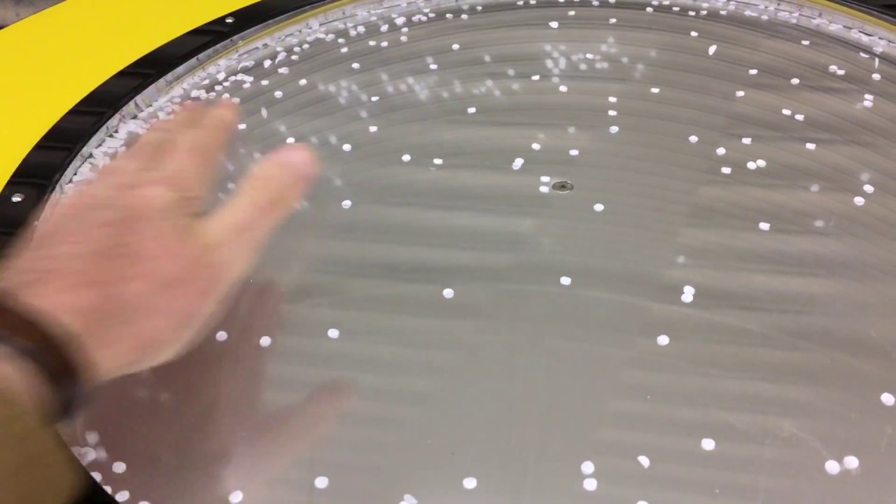 'Electric Fleas' interactive science exhibit - YouTube