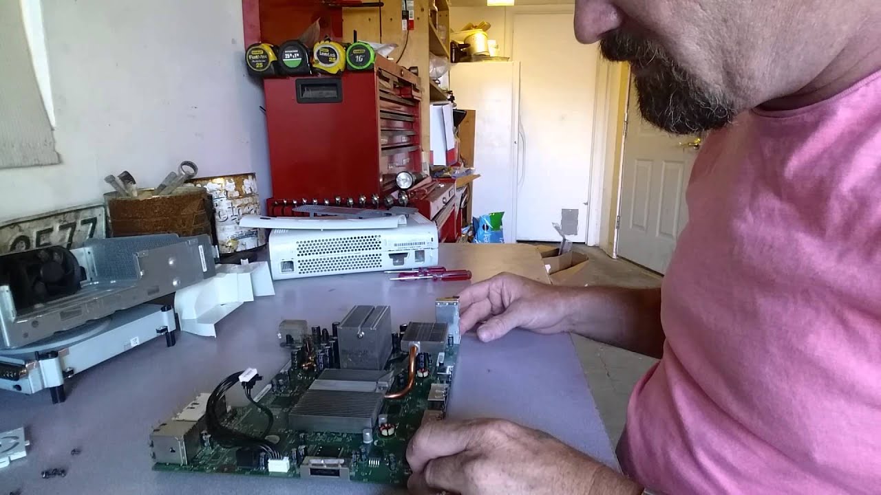 Xbox 360 two light flashing overheating issue - YouTube