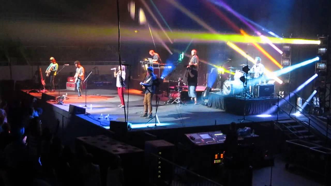 Jesus Culture concert .. DANCE.. - YouTube