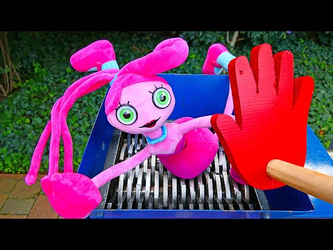 Real Life MOMMY LONG LEGS vs Shredder!