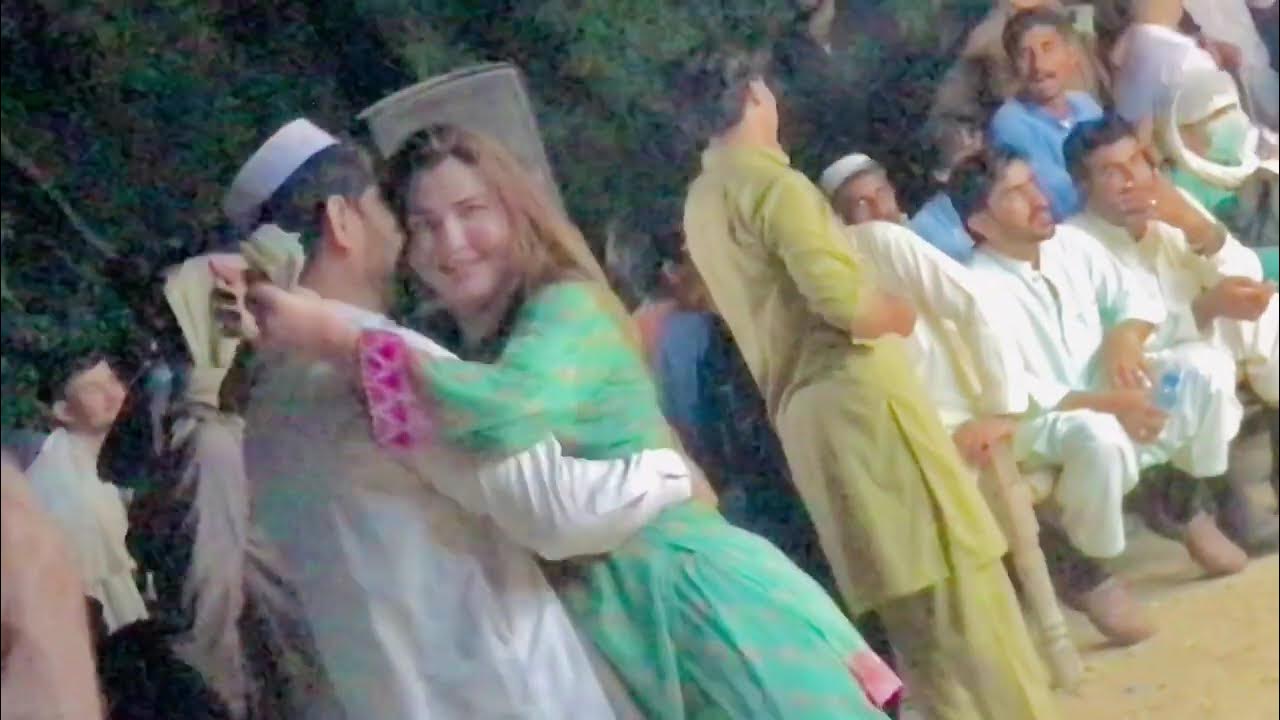 Miss Priya Swabi New Dance Song 2024 Swabi Dancer Group / Priya Pesho amazing dance performance ...