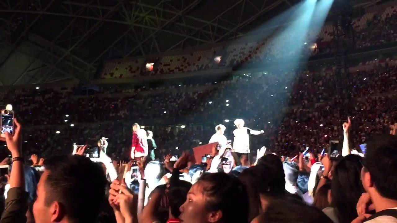 One Direction OTRA 2015 - YouTube