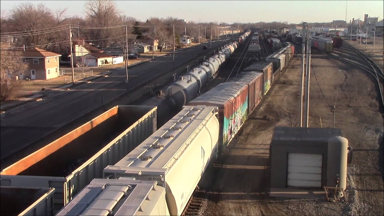 Railfanning Railroads of The Midwest Episode 3 - YouTube