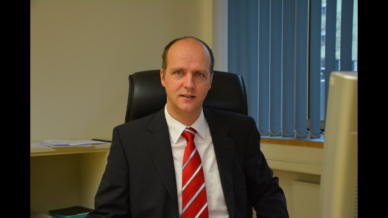 Im Gespräch mit Prof. Dr. Robert Grebner Präsident der FHWS - YouTube