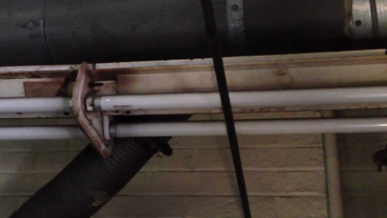Old 2-bulb Instant Start Fluorescent Fixtures - YouTube
