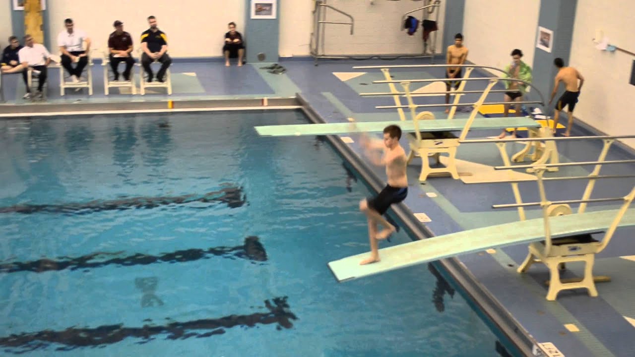 Forward 1 1/2 somersault pike - YouTube