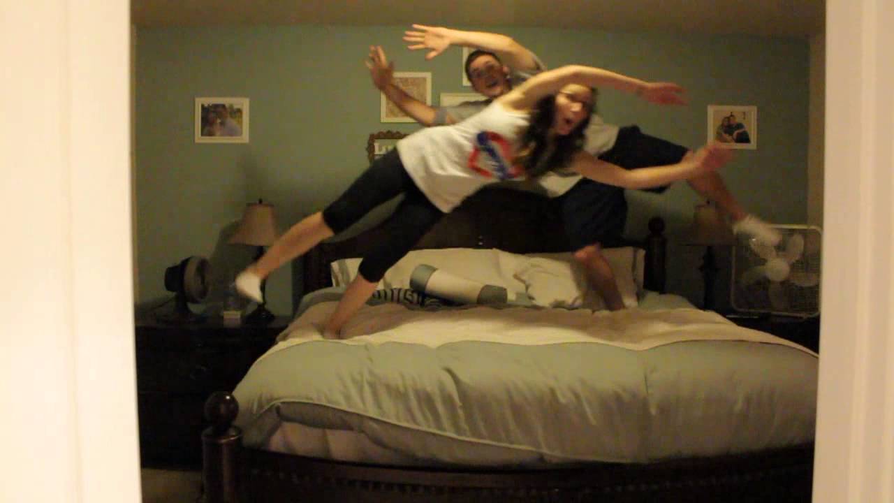 House Warming Crazy Frog Dance Party - YouTube