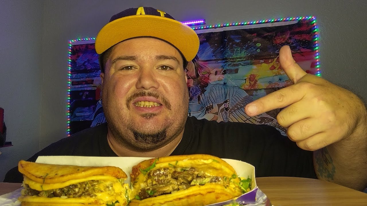 *NEW* TACO BELL CHEESY STREET CHALUPA! #food #review #new #yum #yuck # ...