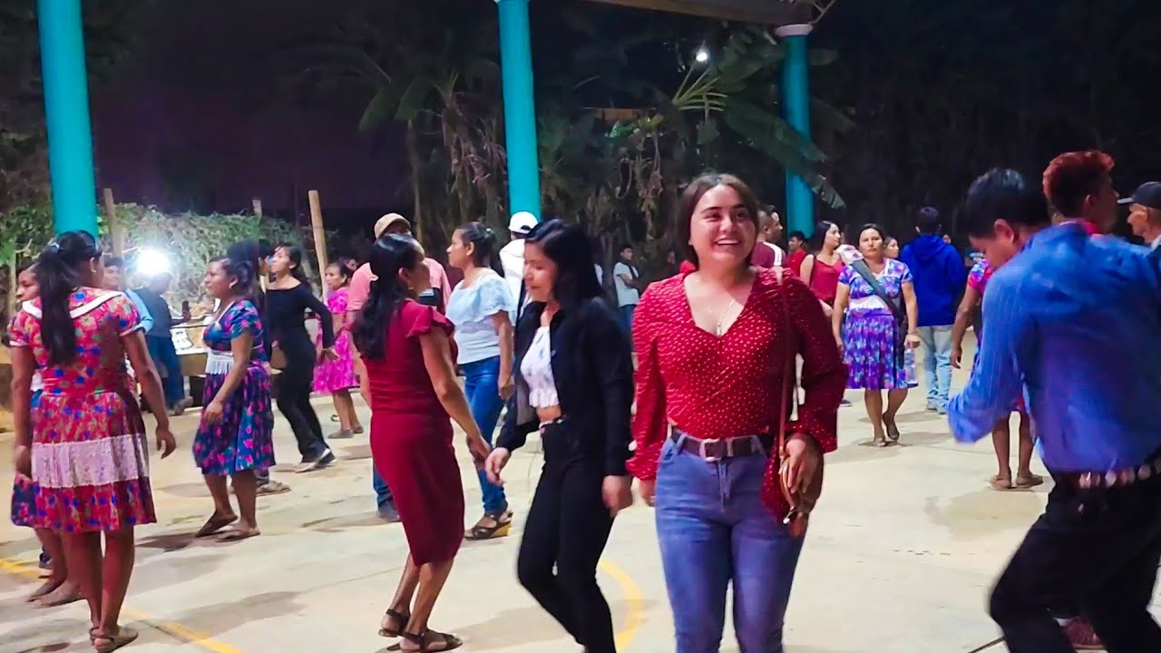 BAILE CON EL GRUPO ORGANO JUVENTUD MIXTECO EN SAN JOSE ZENZONTEPEC ...