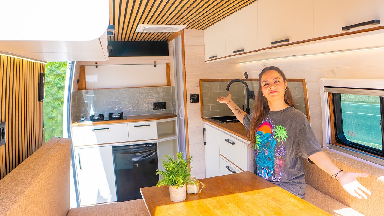 👉Mide solo 5 metros y lo tiene todo 😍 VAN TOUR ESPAÑOL 🚐 Furgoneta ...