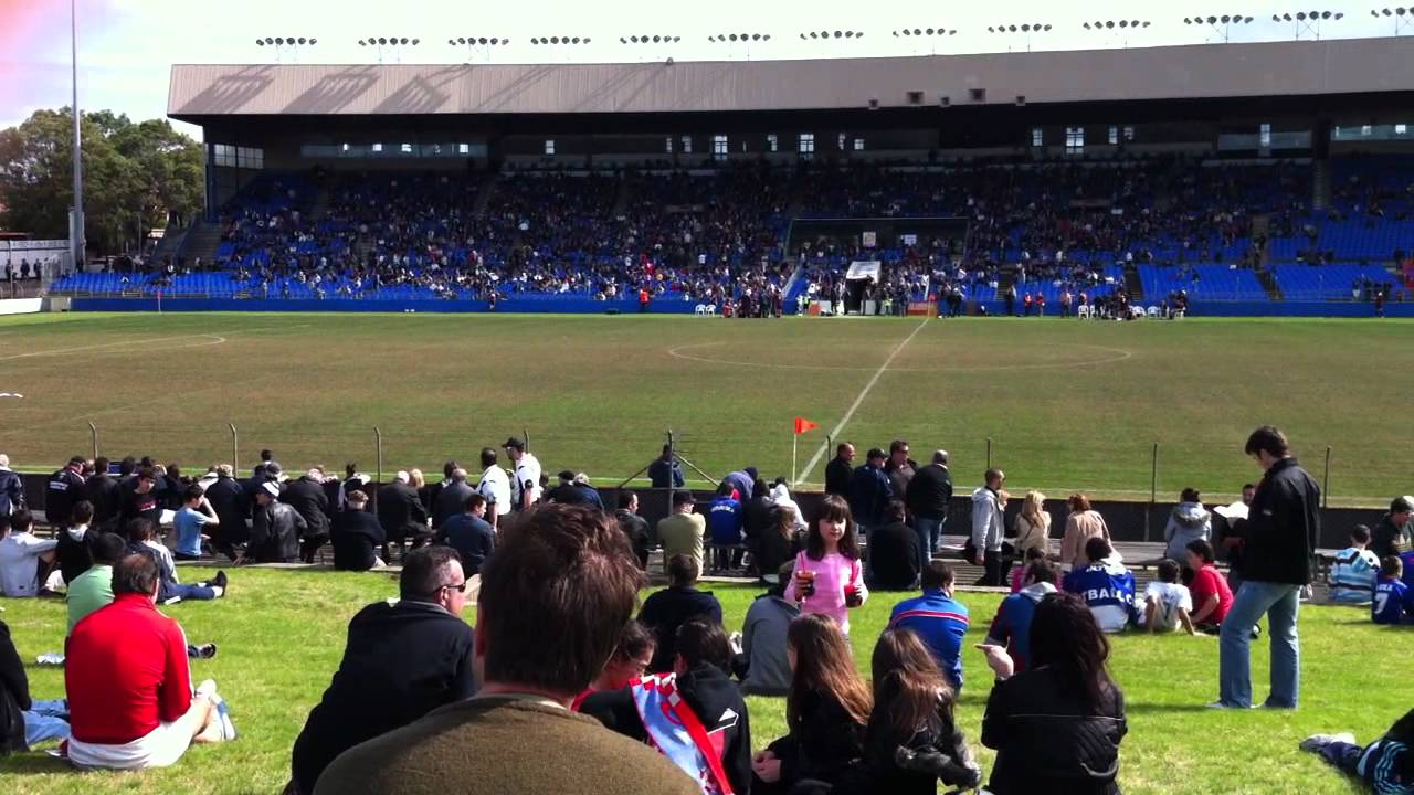 Sydney Olympic vs Sydney United before kick off at Belmore Sports ...