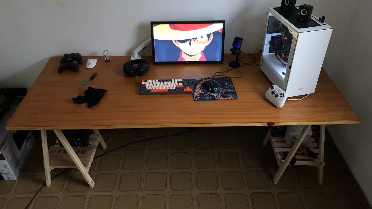 Minha nova mesa feita com uma porta e dois cavaletes -Setup Gamer 🏅 ...