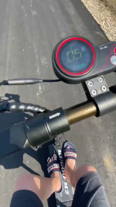 Как разгоняется самокат Kugoo M2 🤣 будьте осторожны, когда катаетесь на ...