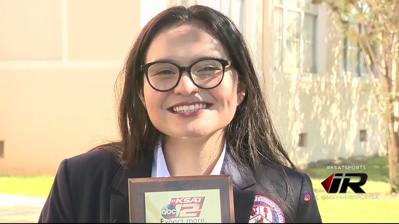 Scholar Athlete of the Week: Sophia Ramirez, YWLA - YouTube