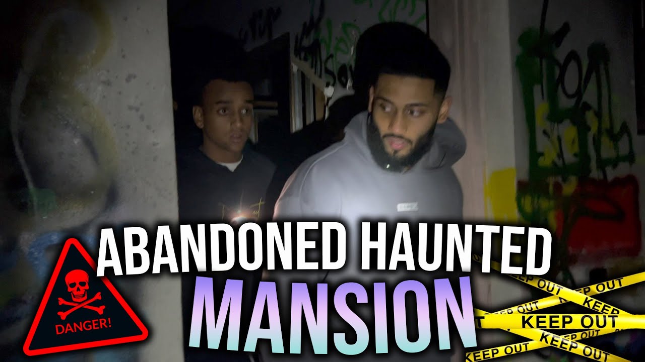 EXPLORING A HAUNTED ABANDONED MANSION AT 12AM! - YouTube