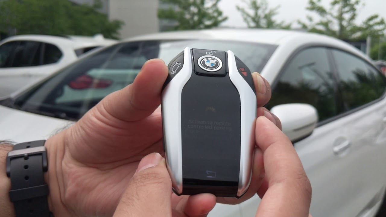 BMW 6 Series GT - Remote Control Parking - YouTube