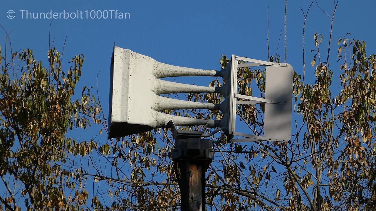 (Finback) Whelen Vortex R4 Siren Test | 1 Minute Whoop | Sebring, OH ...