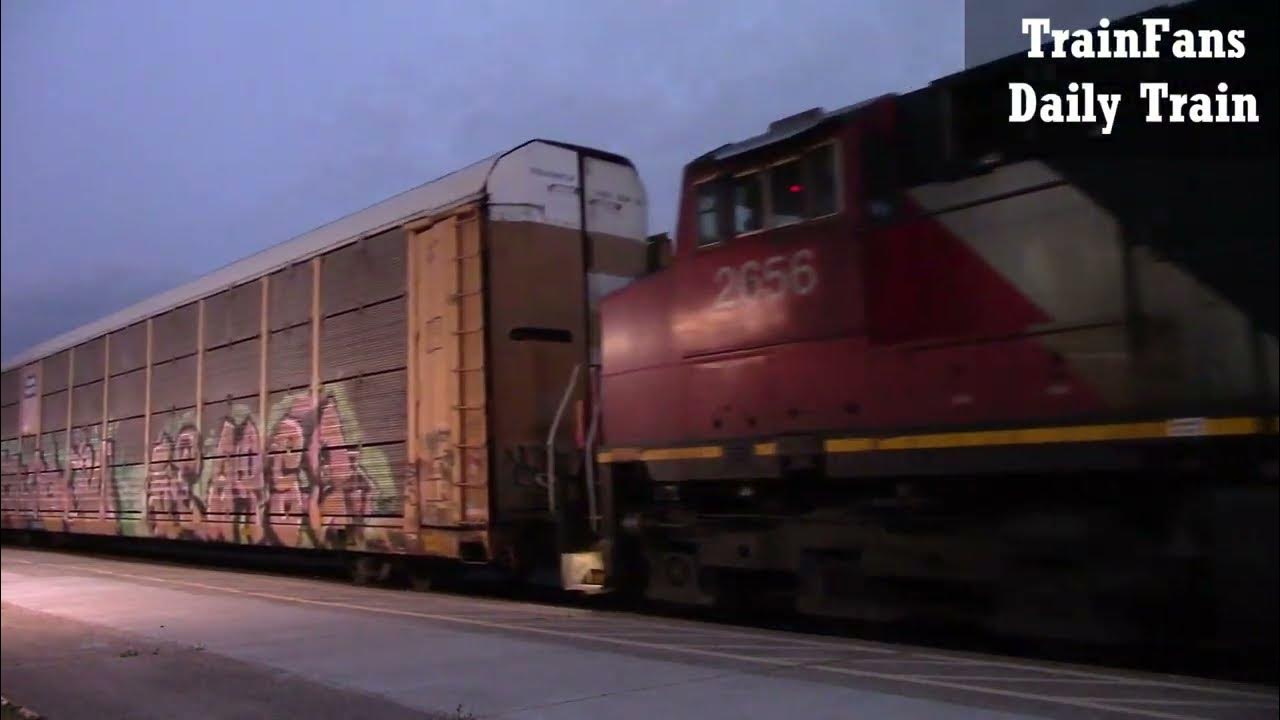 Autorack Train CN E271 CN 5708 & CN 2656 Locomotives Sarnia Ontario - YouTube
