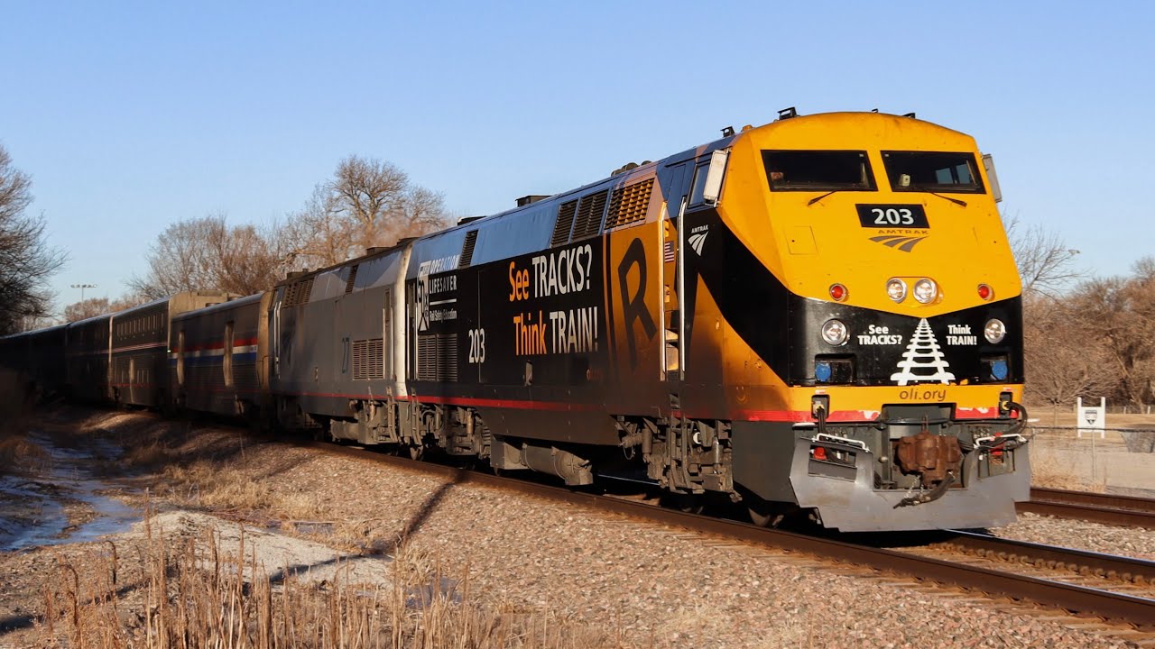 Amtrak 203 Leads a Late 6 Through Chalco - YouTube