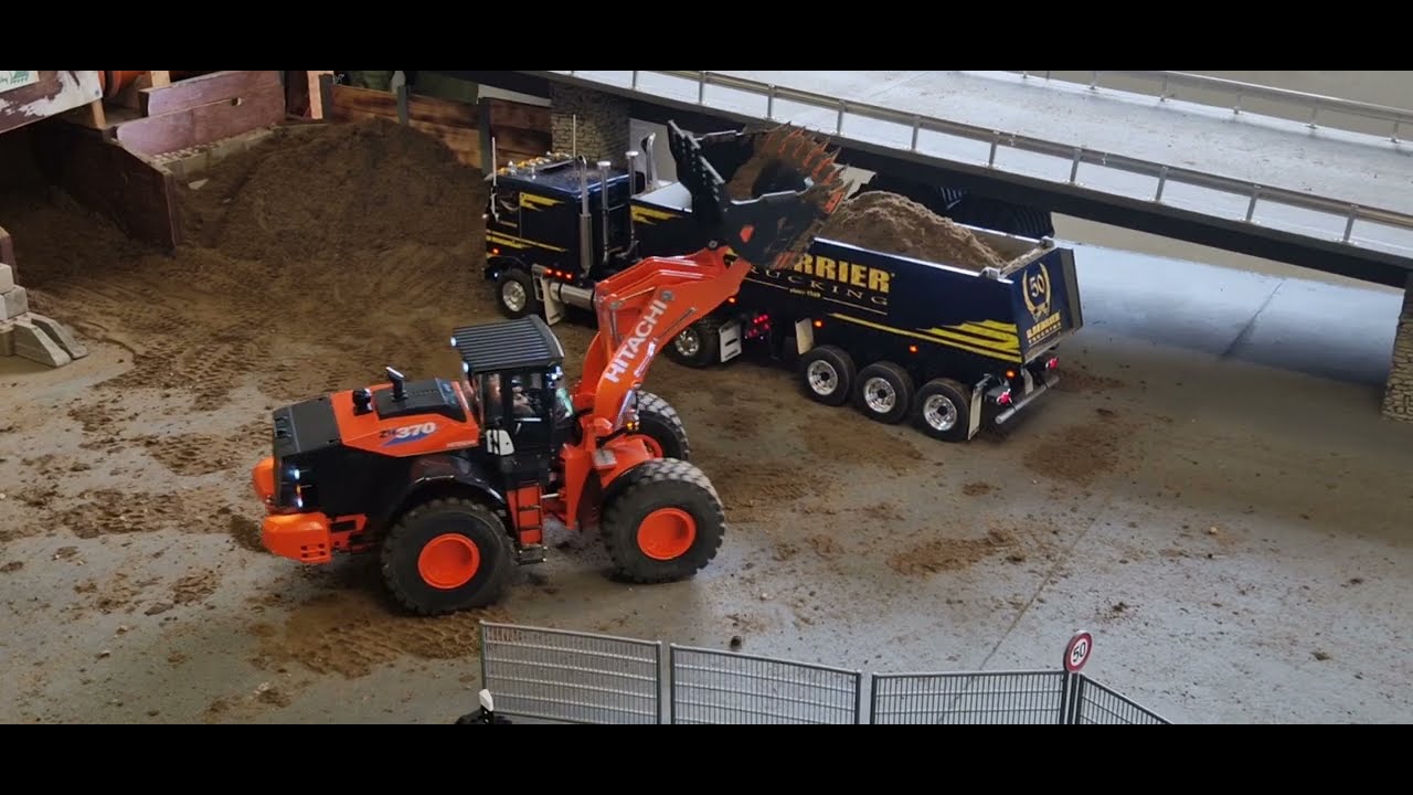 RC TRUCKS AND MACHINES AT WORK ON CONSTRUCTION SITE | TAMIYA RC TRUCKS ...