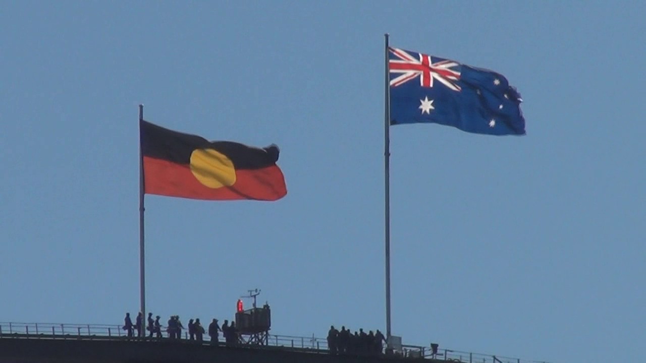 Aboriginal flag on Sydney Harbour Bridge - YouTube