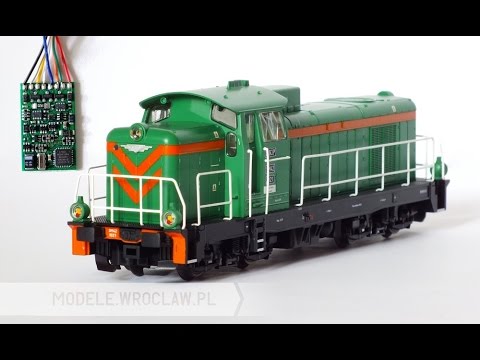 Montaż dekodera Lenz Standard+ w lokomotywie SM42-1021 (Piko 59478) - YouTube