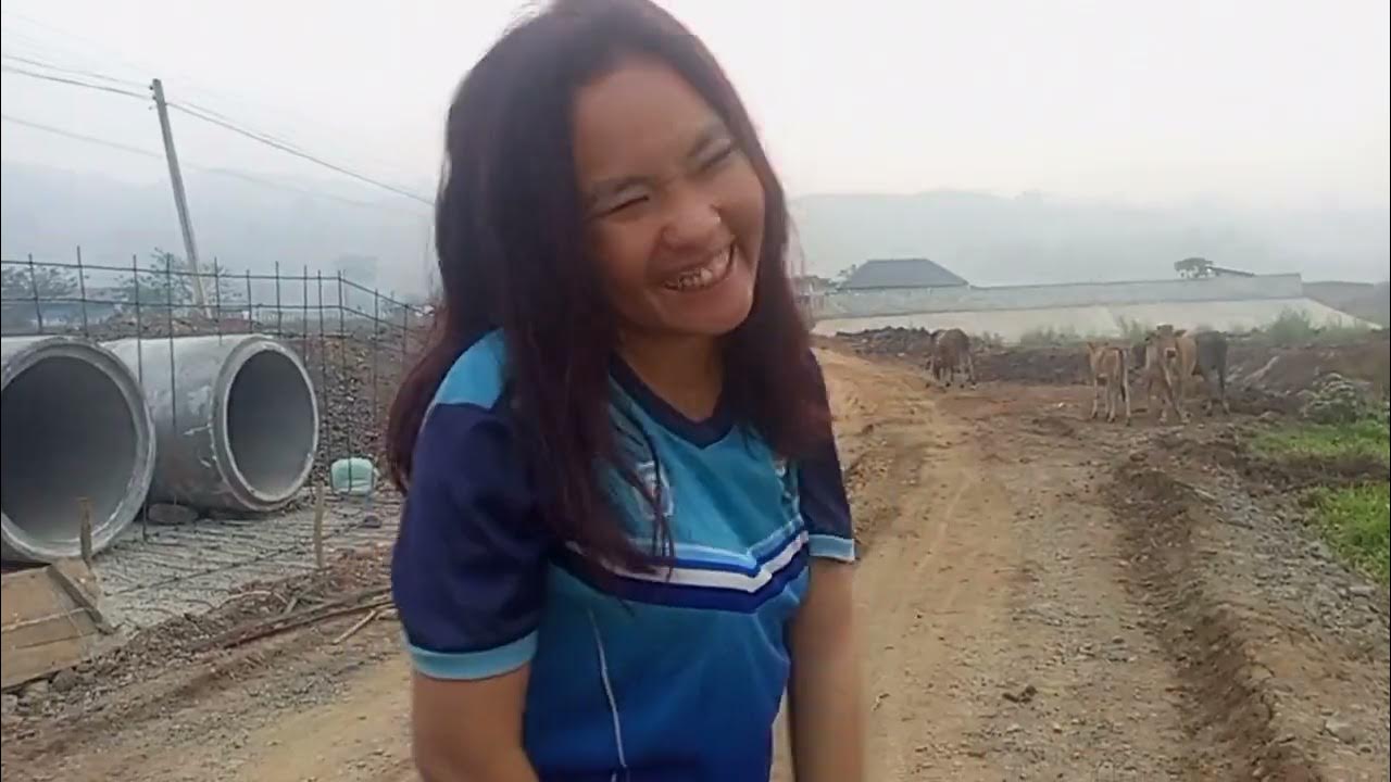 nyob zoo sawv txov os cov phooj ywg - YouTube