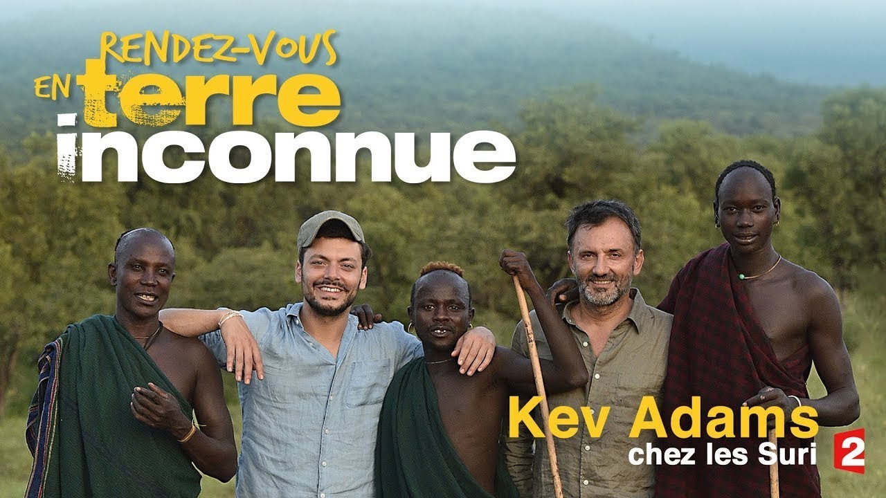 Kev Adams chez les Suri d'Ethiopie - Rendez-vous en terre inconnue ...