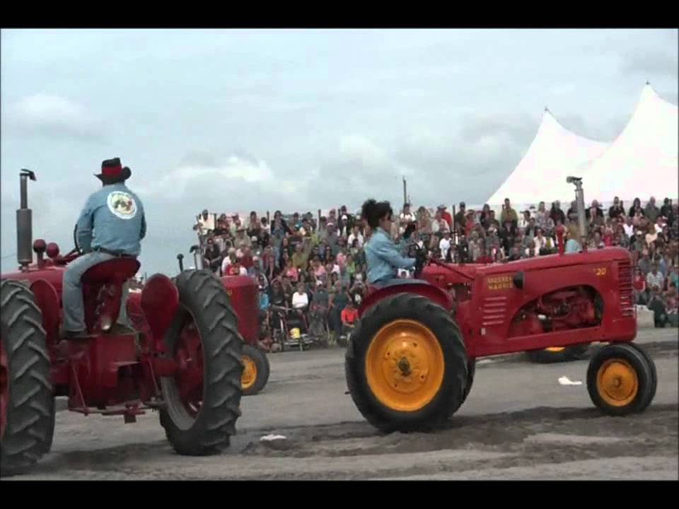 Square dancing tractors_2011 IPM - YouTube