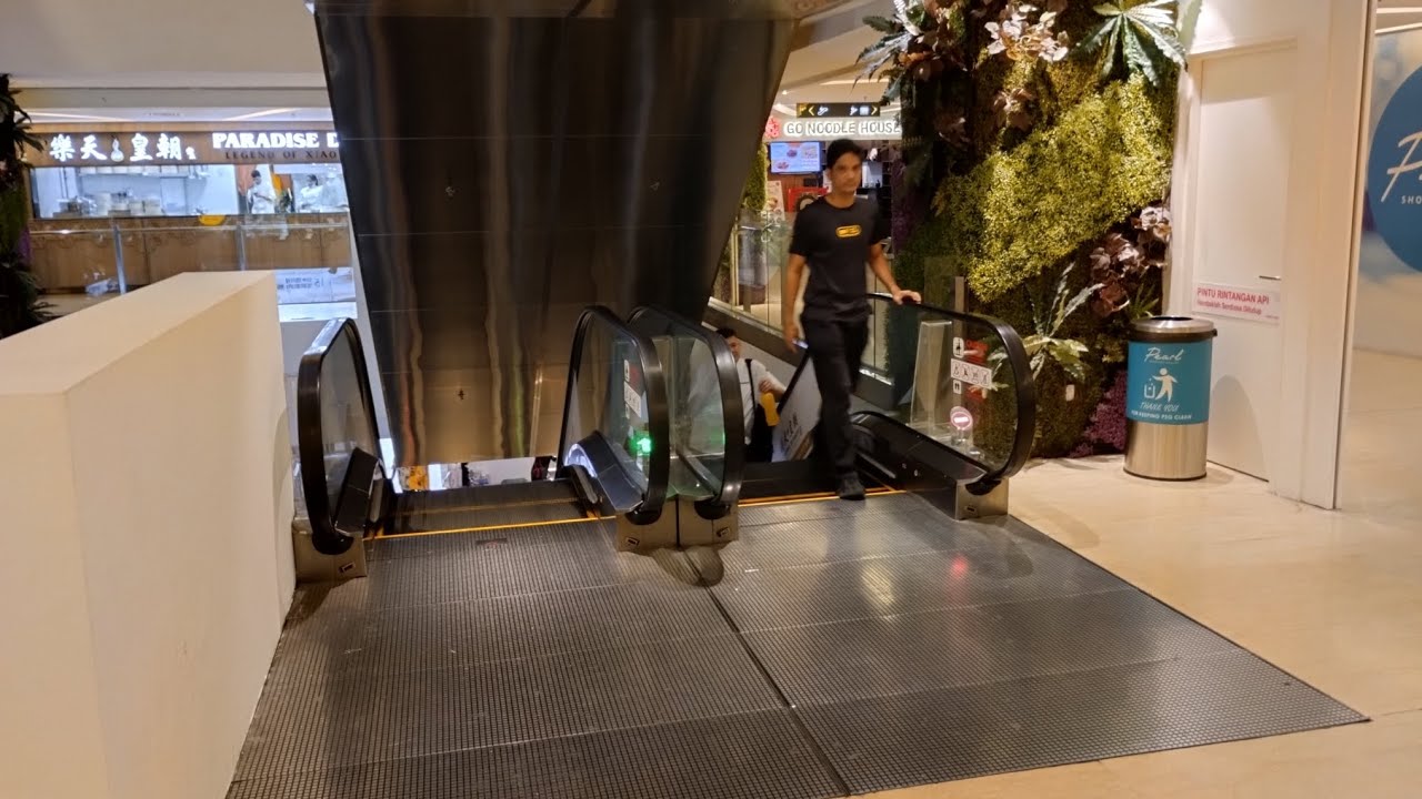 The Pearl Shopping Gallery - 2016 Am-Advanced Escalator and Travelator ...