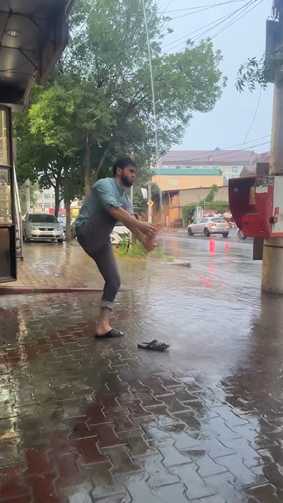 Полюбил дождь 🌧️ - YouTube